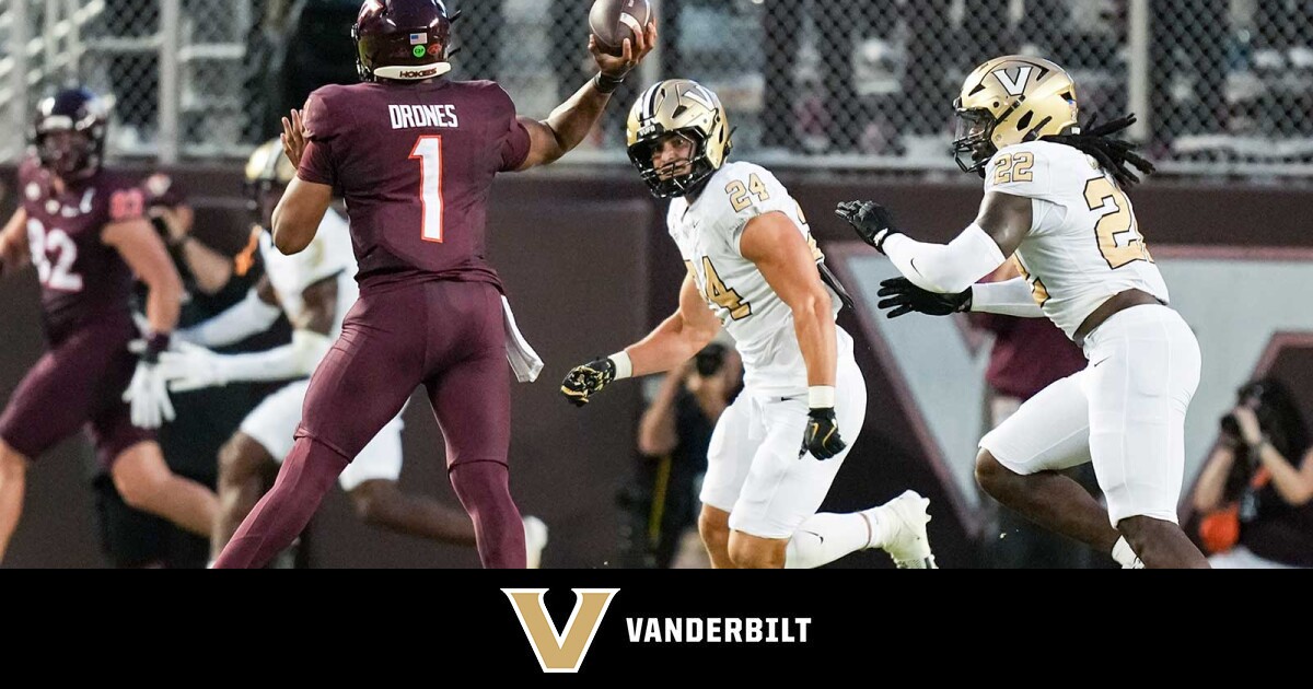 Nick Rinaldi Receives SEC Award - The Scouting Depot